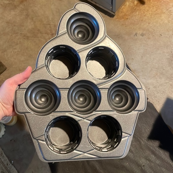 Wilton | Kitchen | Wilton Ice Cream Cone Cake Pan | Poshmark